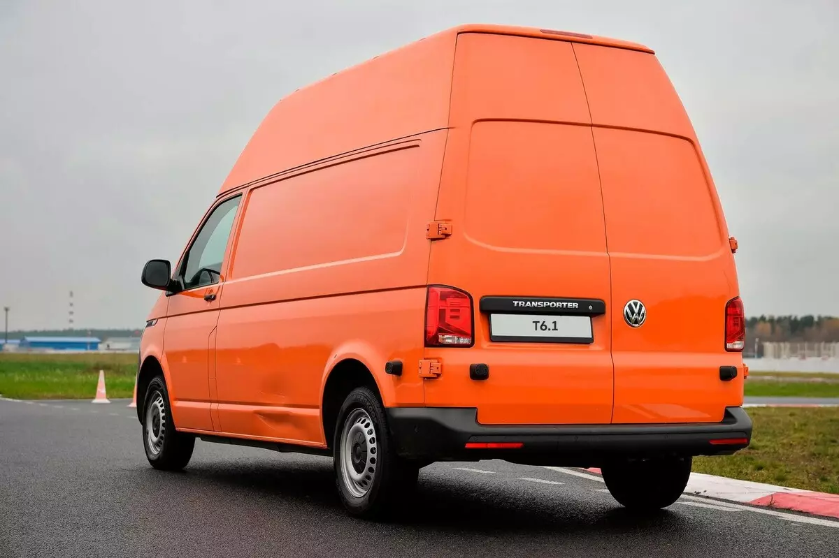 Volkswagen Transporter: tiomáint tástála éabhlóideach seacht glúine 21690_113