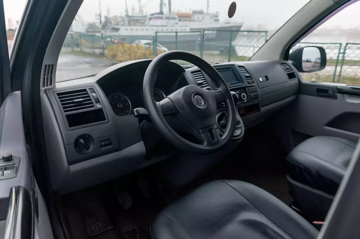 Volkswagen transporter: evolucijski test voziti sedam generacija 21690_96