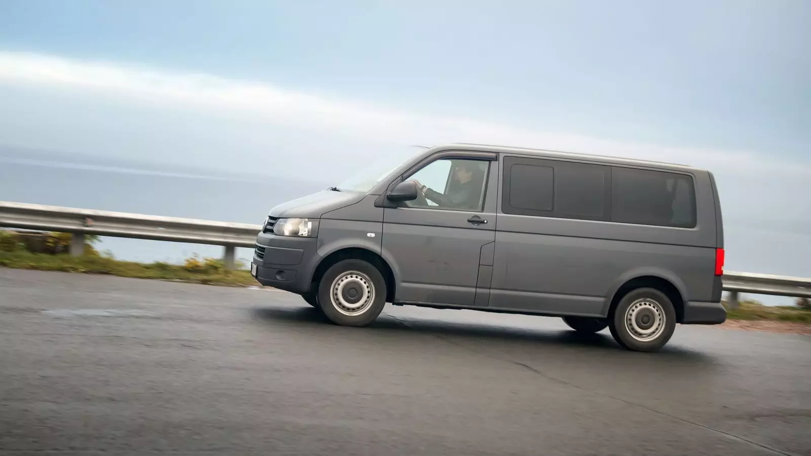 Volkswagen Transporter: tiomáint tástála éabhlóideach seacht glúine 21690_98