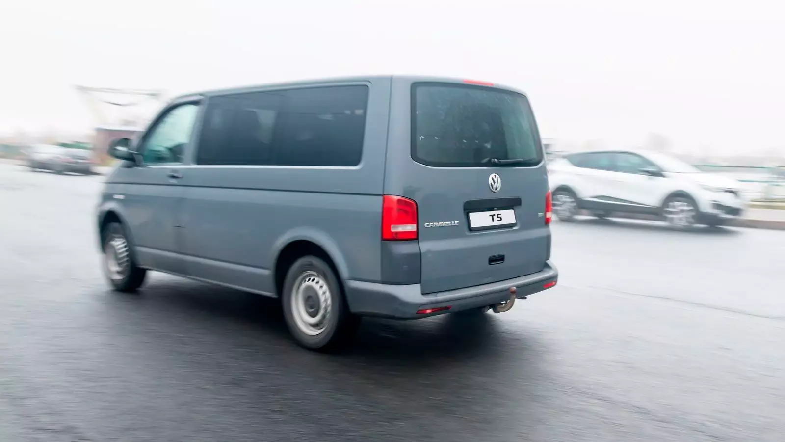 Volkswagen Transporter: Evolutionary test drive pitong henerasyon 21690_99