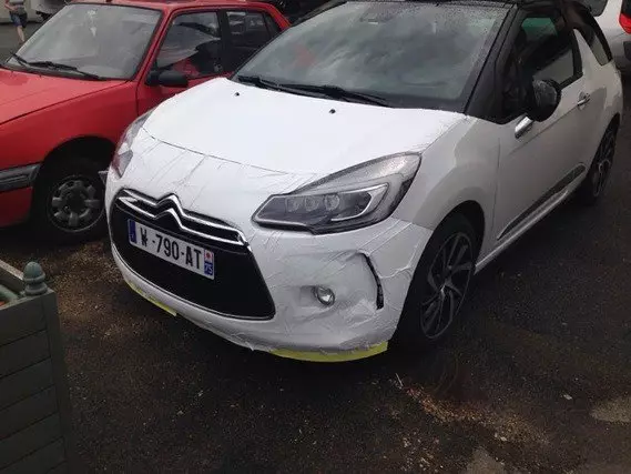 Citroen ds3 ਨੂੰ ਅਪਡੇਟ ਕੀਤਾ