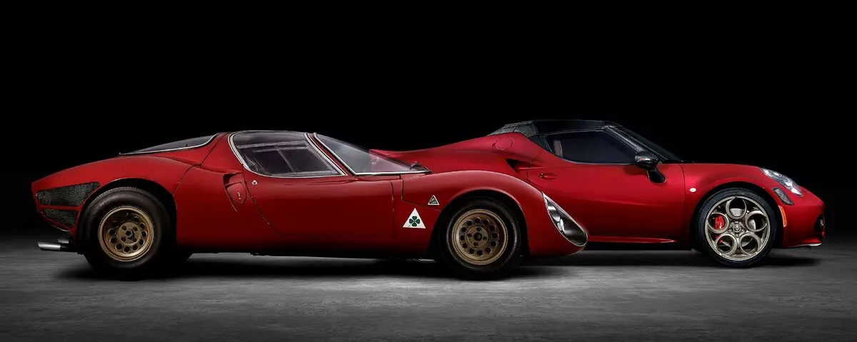 Alfa Romeo diras, ke adiaŭ al sportaj aŭtoj: prezentita fina versio 4C Spider 21716_2