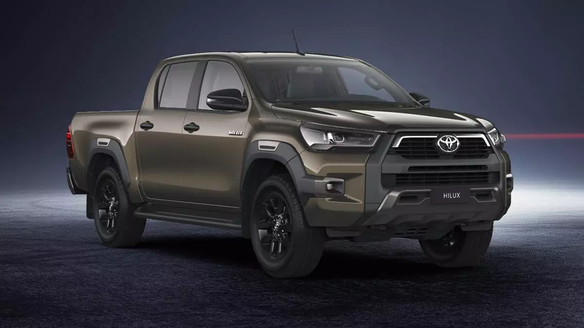 Αυξήθηκε ζήτηση για ενημερωμένο HILUX και FORTUNER στη Ρωσία 21772_2