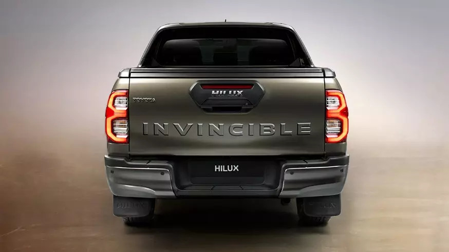 โตโยต้าอัพเดท Hilux Pickup: ดีเซลมีประสิทธิภาพมากขึ้นและกระปุกเกียร์ยังคงอยู่ 21774_3