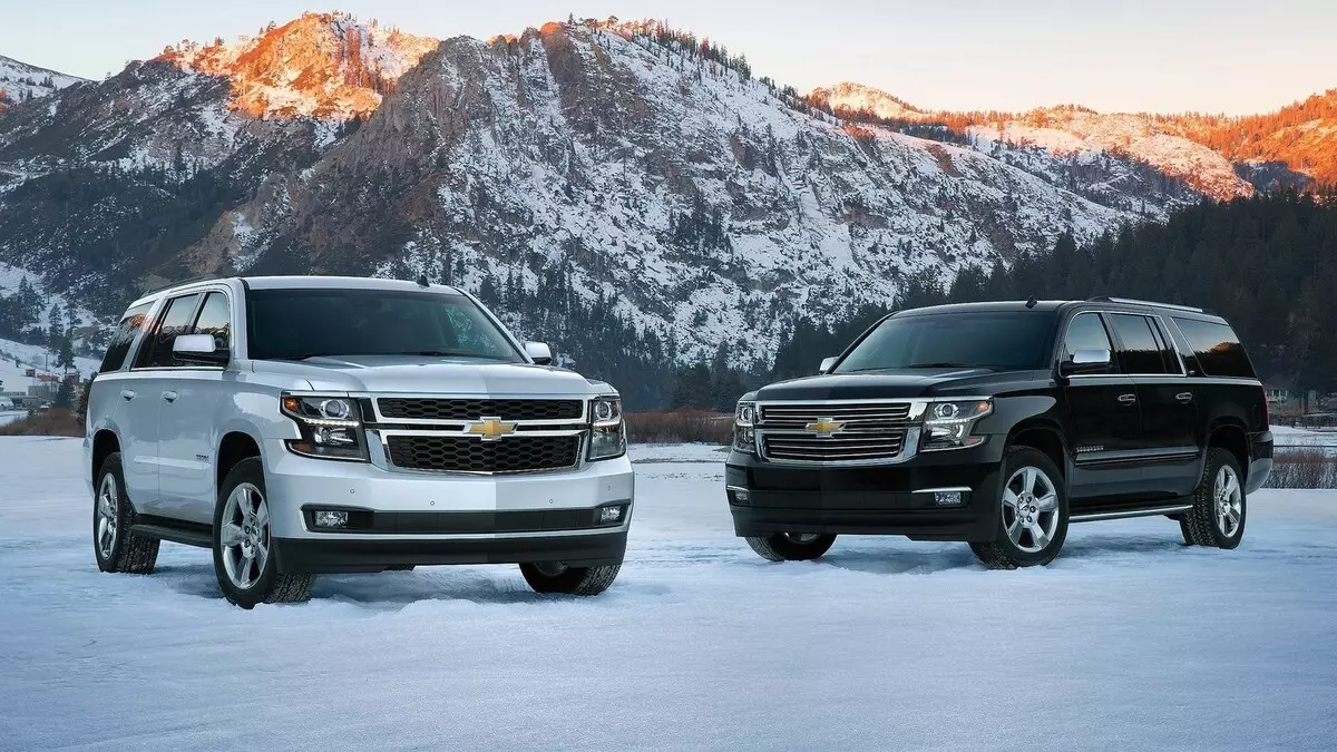 На фото: Chevrolet Tahoe '2014 Н.В.