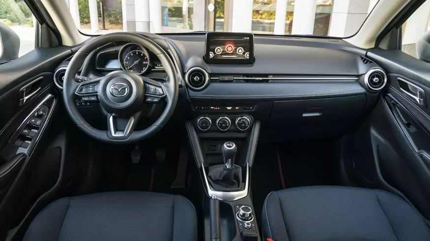 Mazda- ն կապում է Toyota Yaris- ին եւ այն կվաճառի Եվրոպայում 21864_3