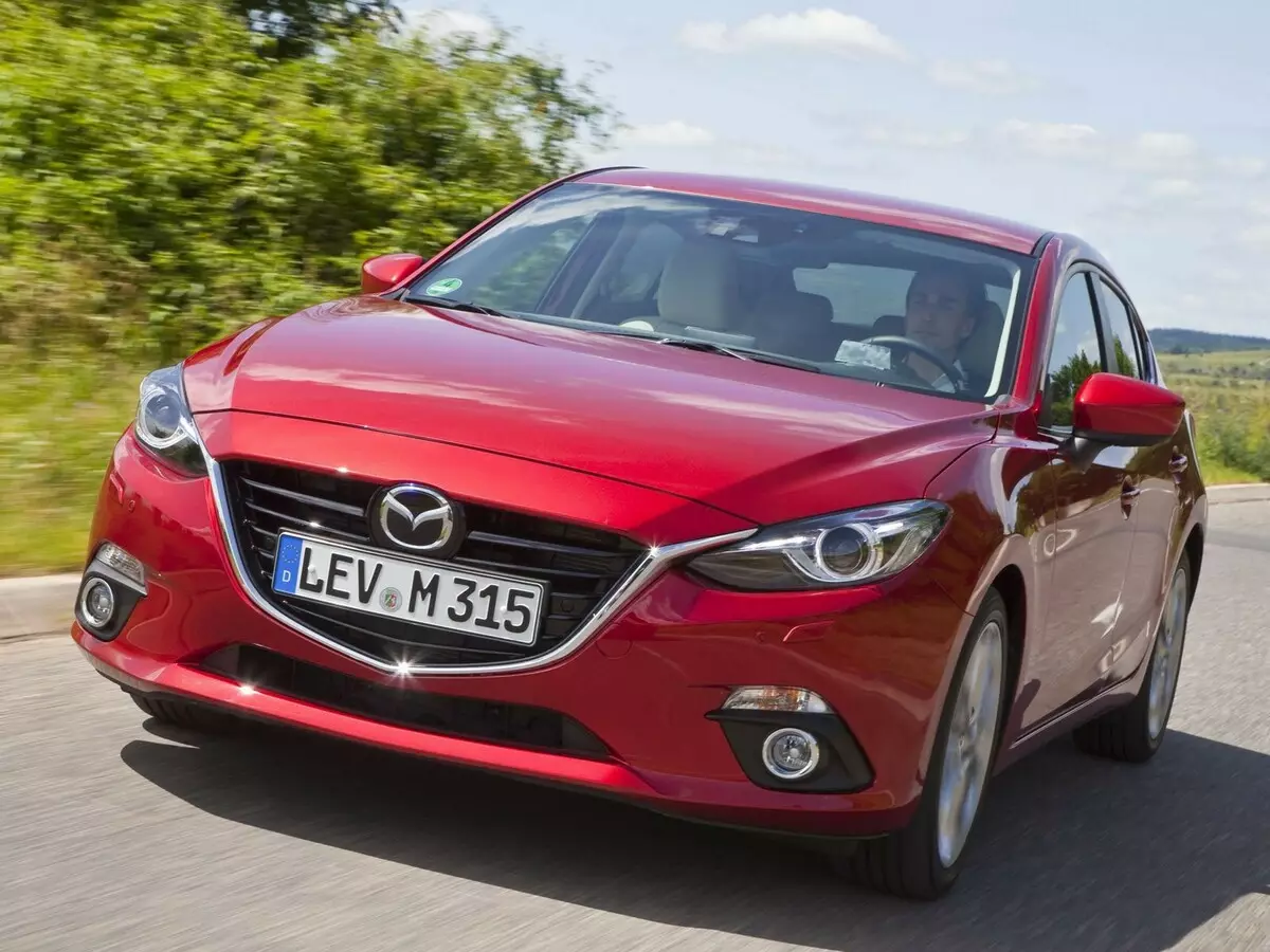 Mazda 3 BM: Pros kaj Cons, Posedaj Recenzoj 21865_13