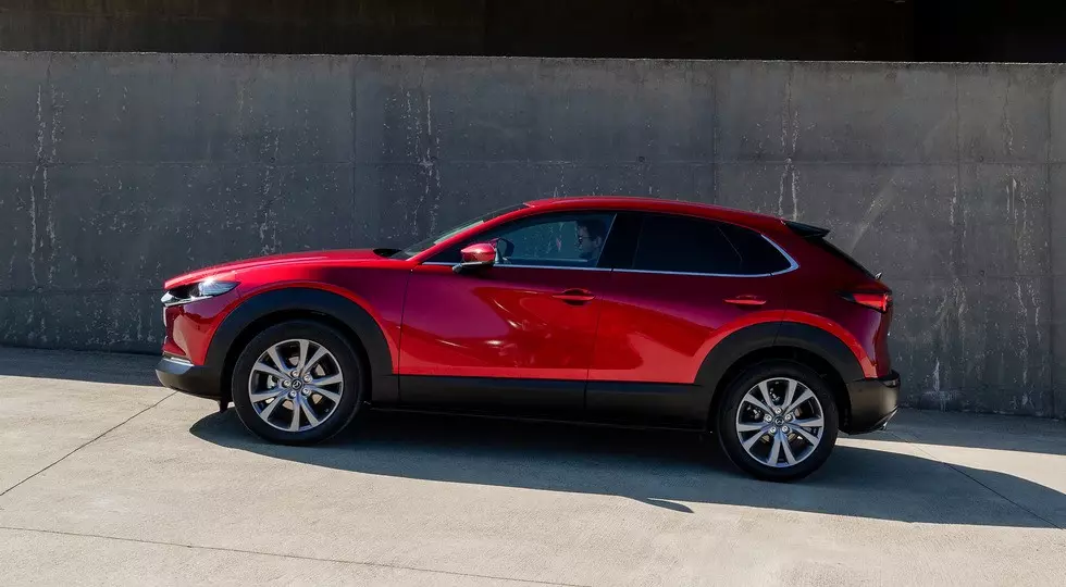 Parcatenter Mazda CX-30 will soon start in Russia: three versions and one motor at all 21866_5