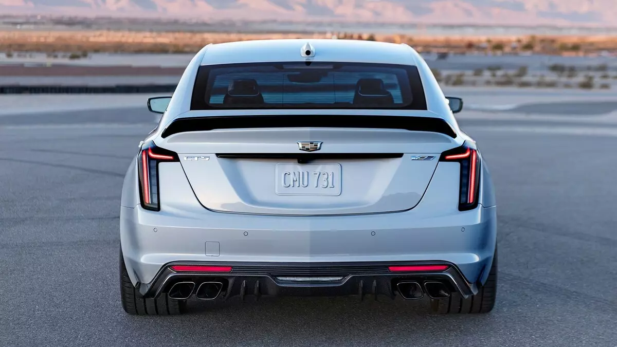 CADILLAC CT5-V Blackwing: BMW M5 Competitor ar motoru no Corvette un Manuālā kaste 21868_13