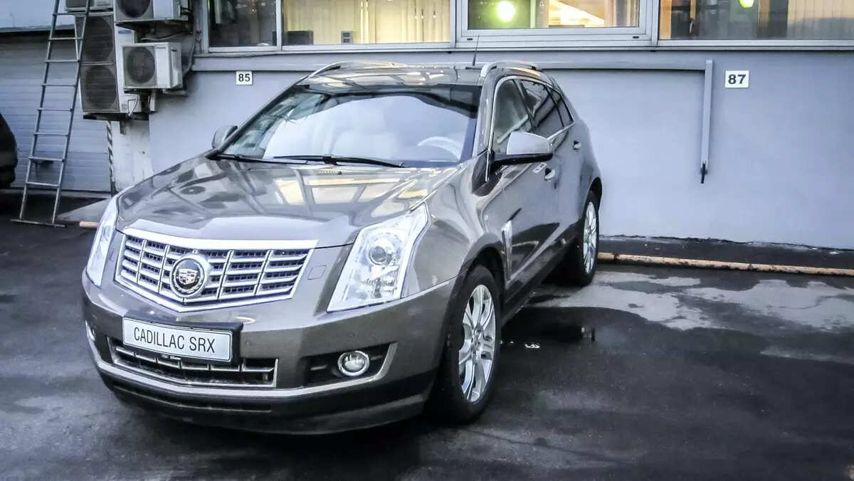 Cadillac SRX: суспензия, электр желілеріндегі жырту, үнсіз блоктарды скрининг 21877_1