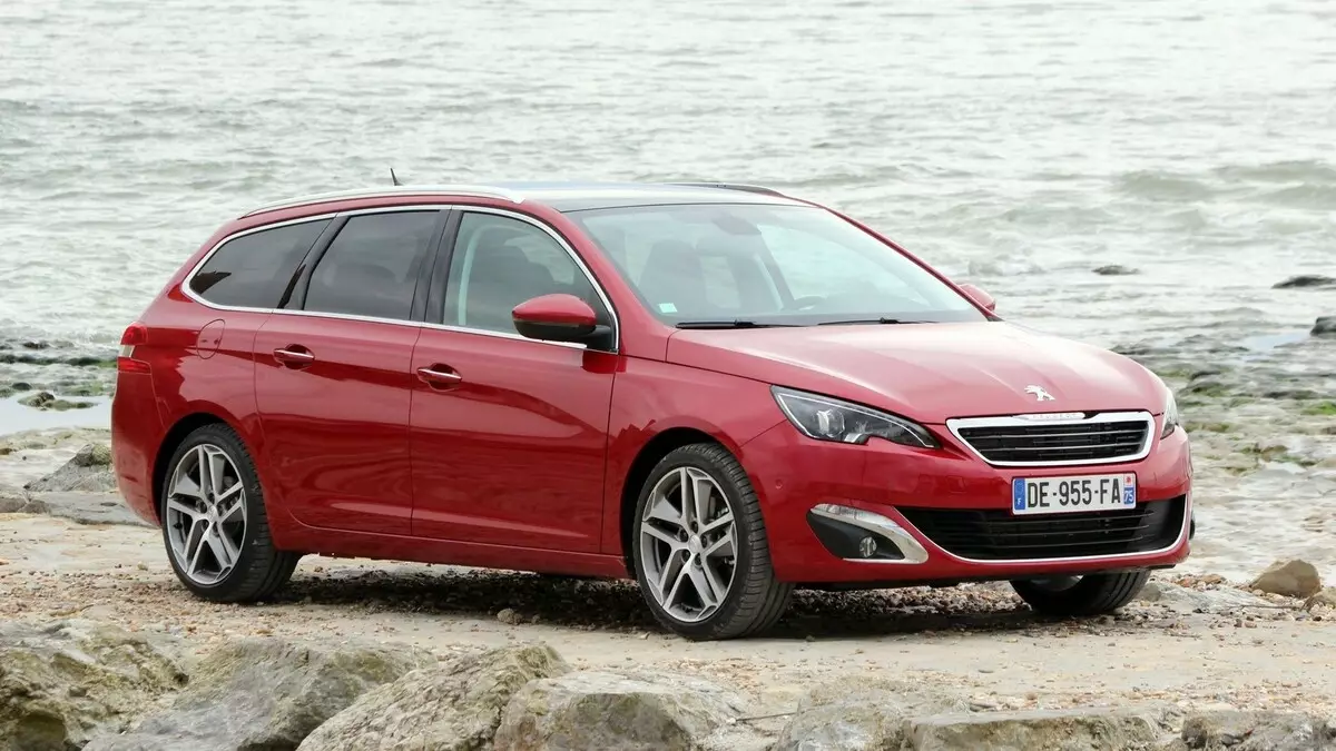 Pět důvodů k lásce a nenávisti Peugeot 308 21882_8