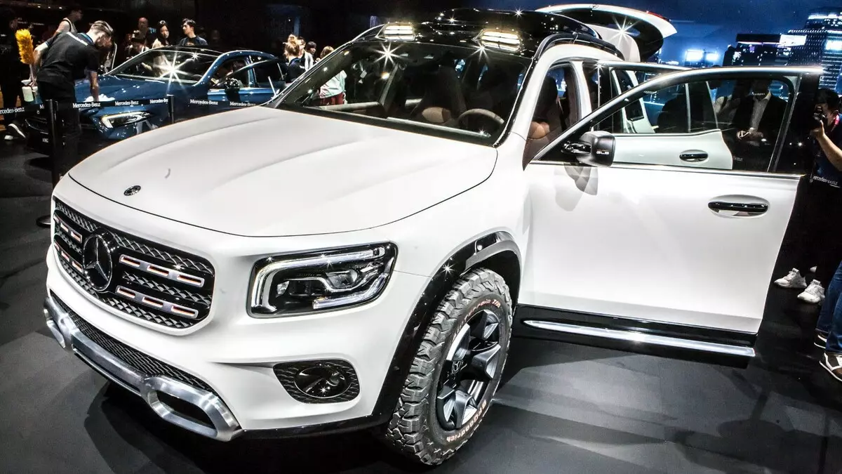 Sourre, wenzake, ... nafuu? New Mercedes-Benz GLB: Maelezo ya jumla na video. 21916_4