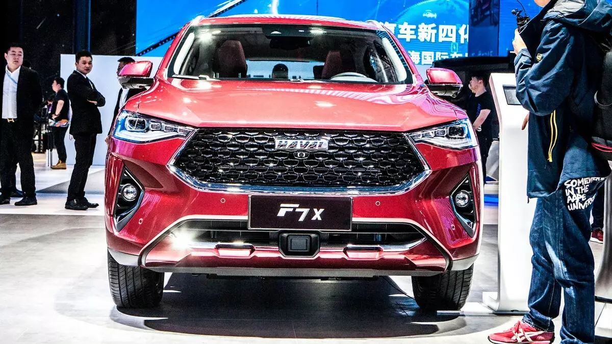 รีวิวและวิดีโอ Coupe Haval F7X: ไม่มี 4WD แต่ในประเทศจีนมีราคาแพงกว่า F7 ปกติ แต่ในรัสเซีย? 21917_2