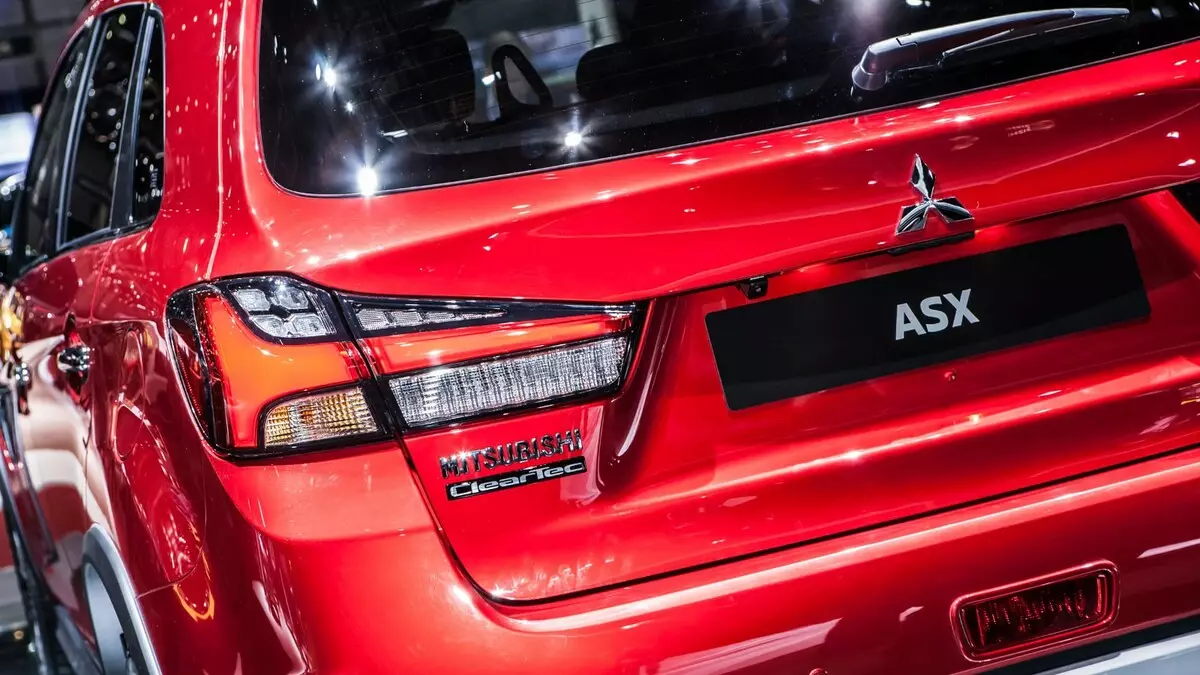 Geras kasykla: MITSUBISHI ASX vaizdo apžvalga ir vaizdo įrašai 21919_7