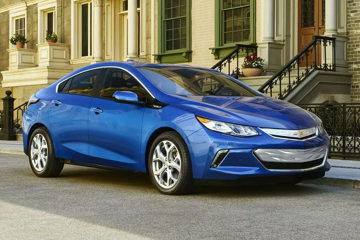 Chevrolet Volt.