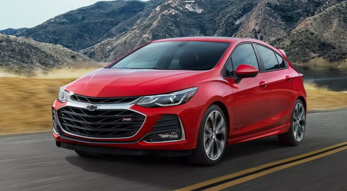 Na fotografii: Aktuálna americká verzia Chevrolet Cruze Rs