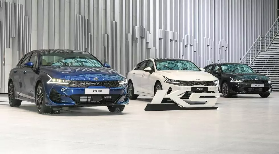 Yeni Kia Optima beklenenden daha erken ortaya çıktı: Sonata Motor Fastbek 22118_2