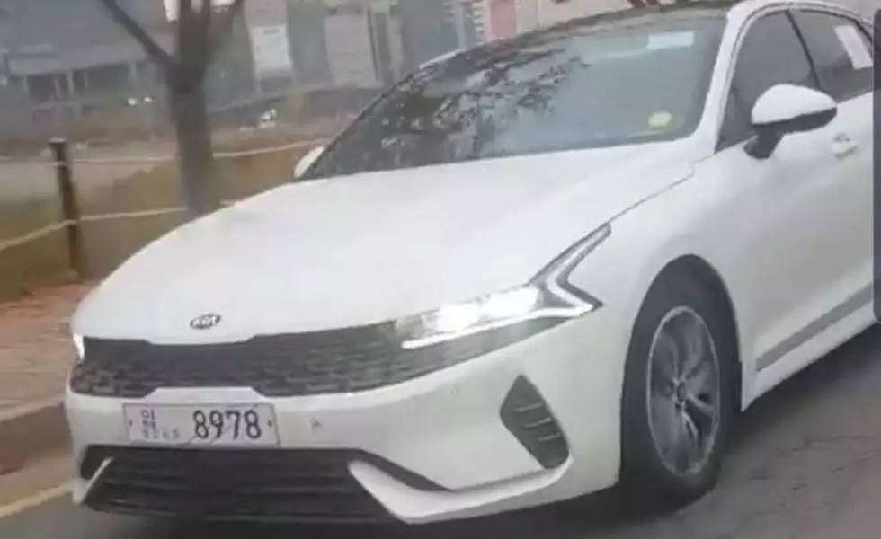 New Kia Optima: Mark hu ua hnub ntawm premiere, thiab paparazzi ntes tau cov sedan 