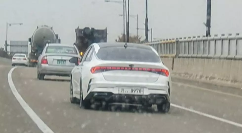 New Kia Optima: Maliko adatcha deti la Premiere, ndi Paparazni adagwira sedan 