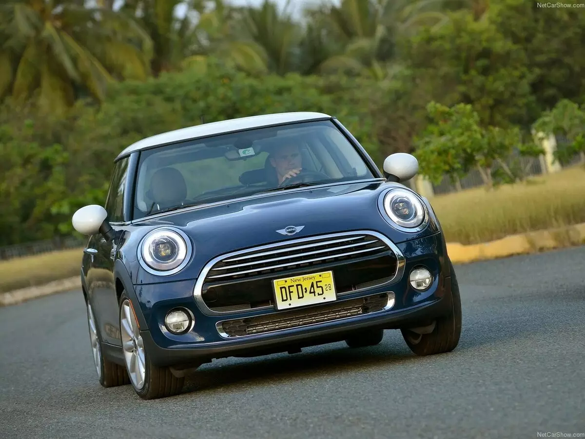 MINI in the German market depreciates weaker competitors 22150_1