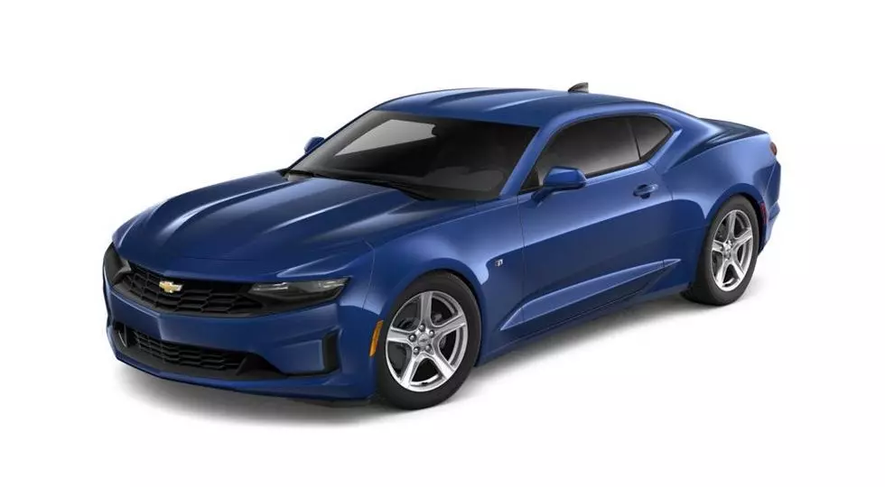 Chevrolet Camaro Rusijoje: šiukšlių pardavimas, tačiau atnaujintas sportinis automobilis vis dar yra 22164_1