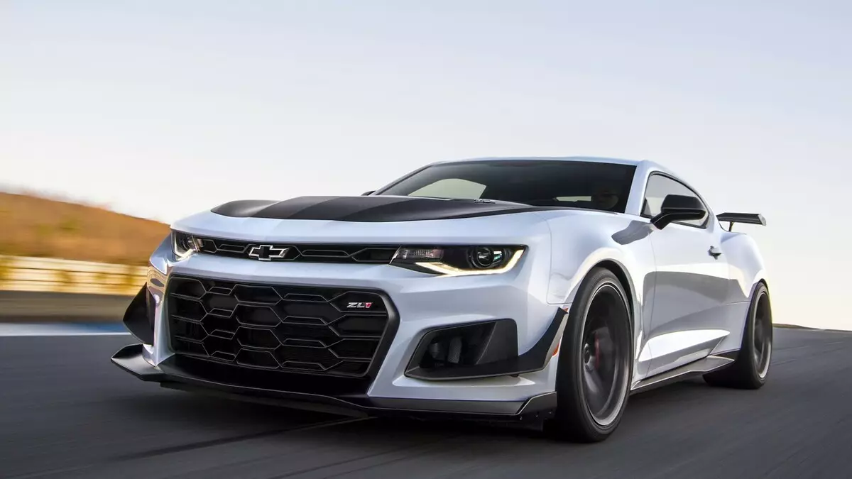 A versão mais rápida de Camaro foi filmada na rodovia Nürburgring 22174_3