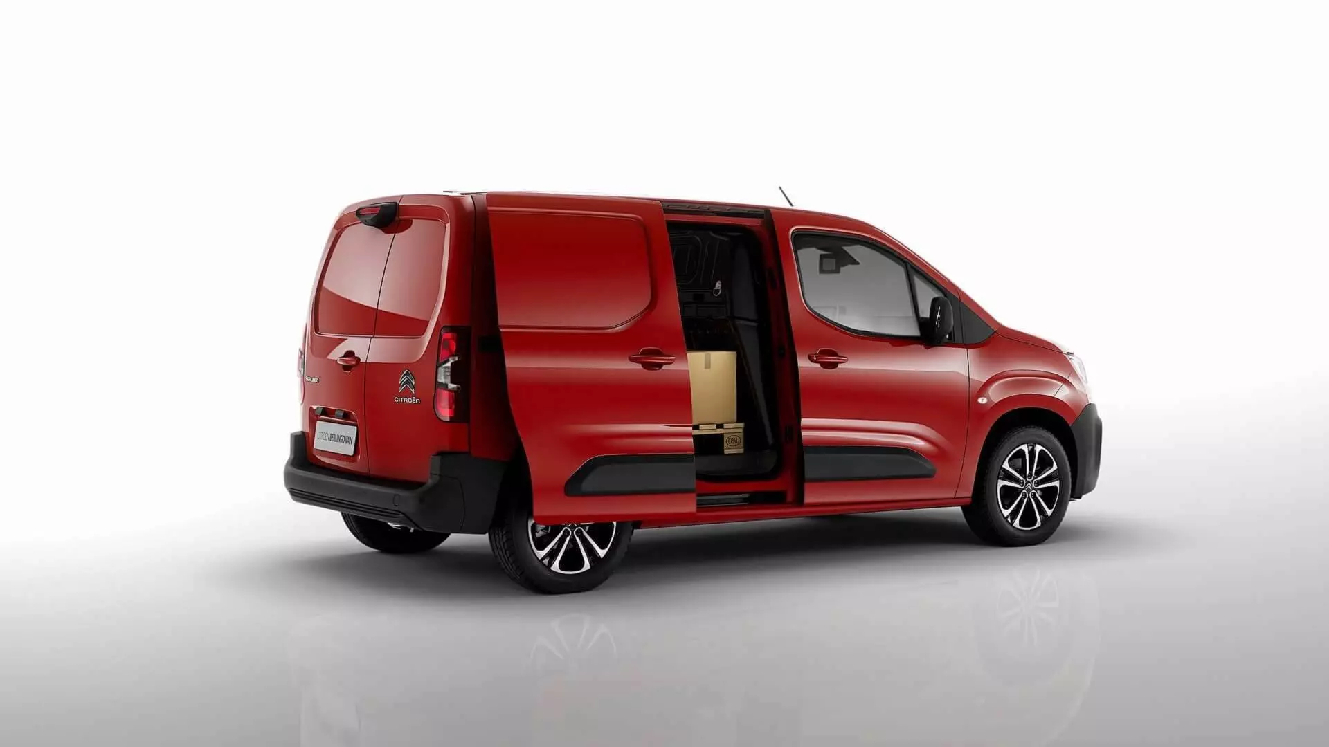 Новим Opel Combo, Citroen Berlingo і Peugeot Partner збільшили вантажопідйомність 22191_6