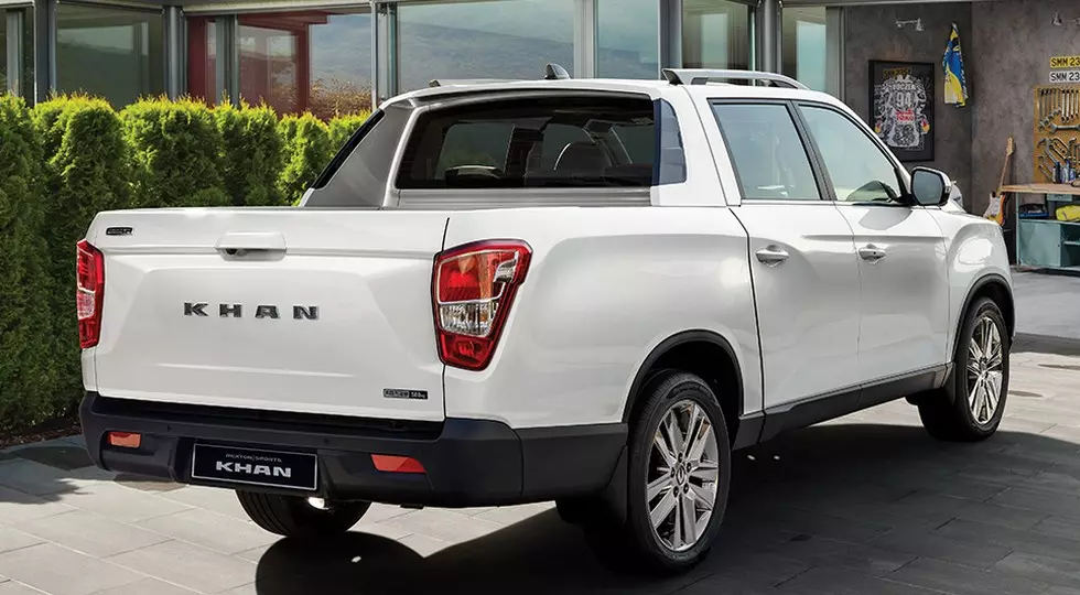 Ssangyong Pickup, e atlehileng haholo ho Rexton ea mantlha, e tla nchafatsoa haufinyane: Linepe tsa pele 22201_8