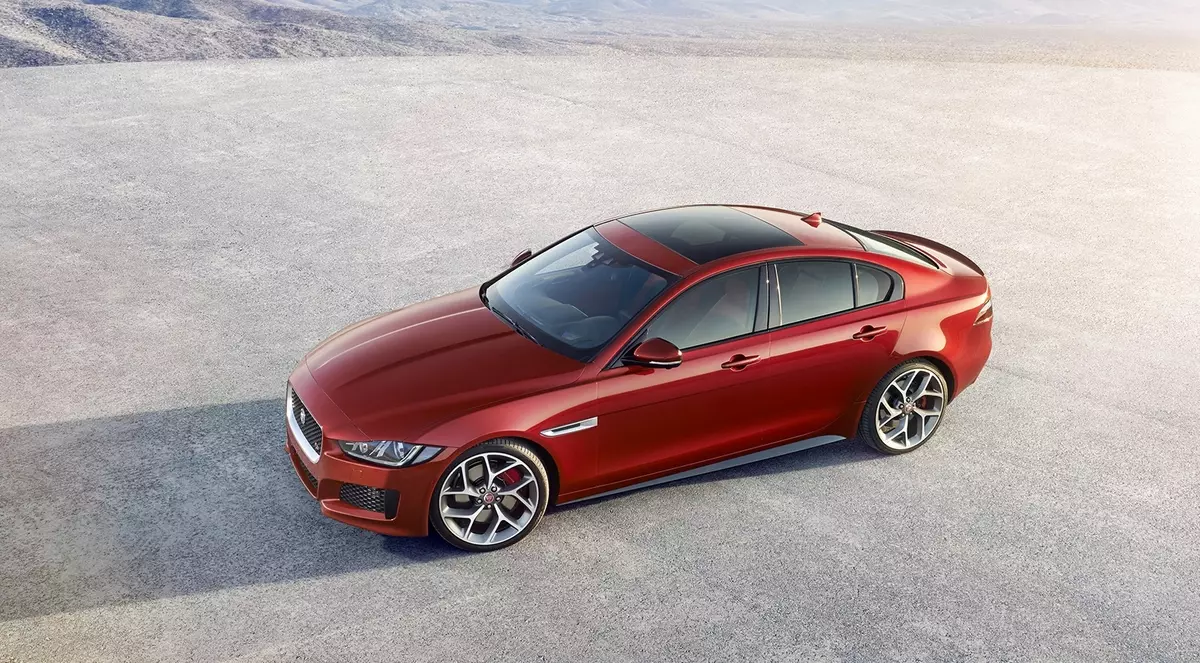 Jaguar e boletse lintlha mabapi le XE budget sedan 22223_3