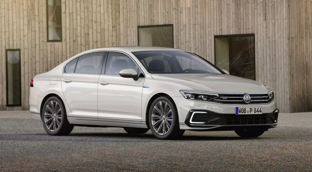 Ztráta kupujících VW Passat: téměř beze změny v designu, ale s 