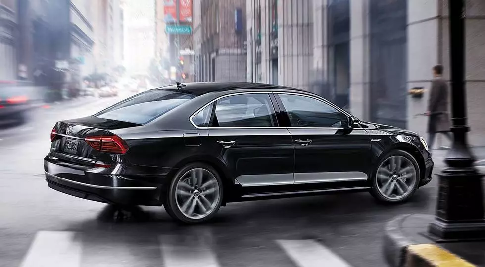 Volkswagen Disimpan di Passat-2020: Platform lama bukan MQB dan hanya satu motor 22274_10