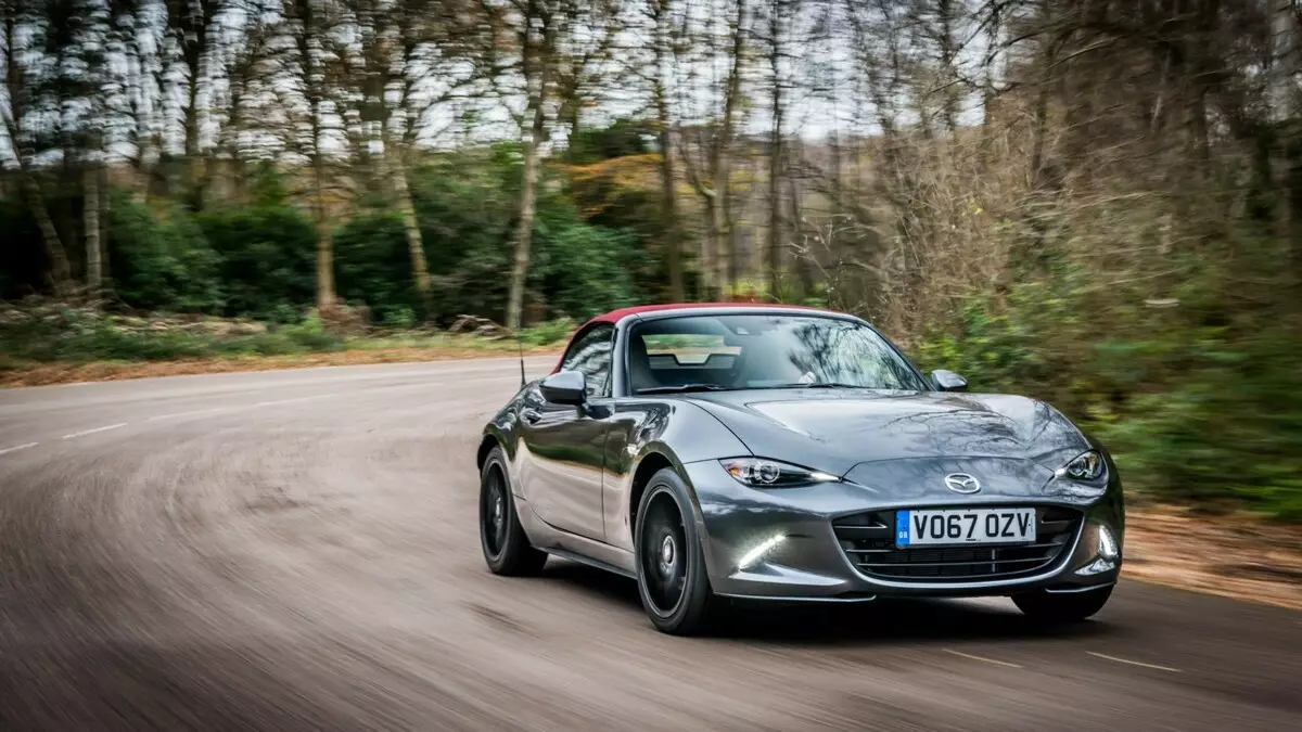 Rostter Mazda MX-5 recibió una versión 