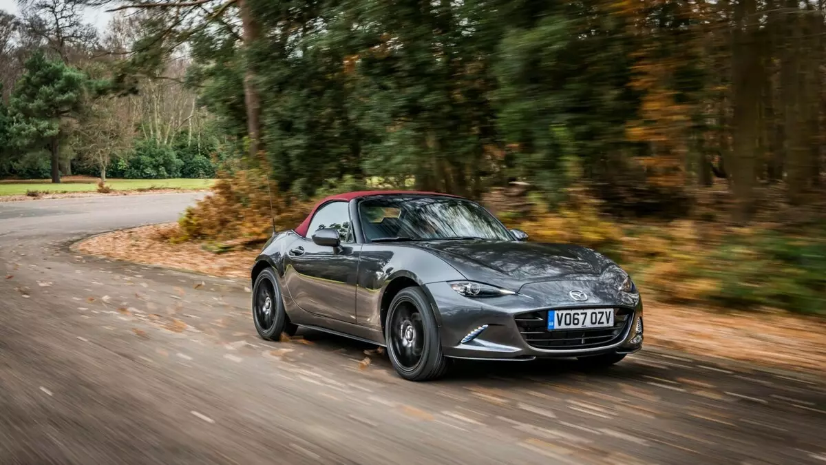 Rostter Mazda MX-5 recibió una versión 