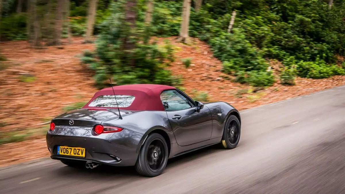 Rostter Mazda MX-5 recibió una versión 