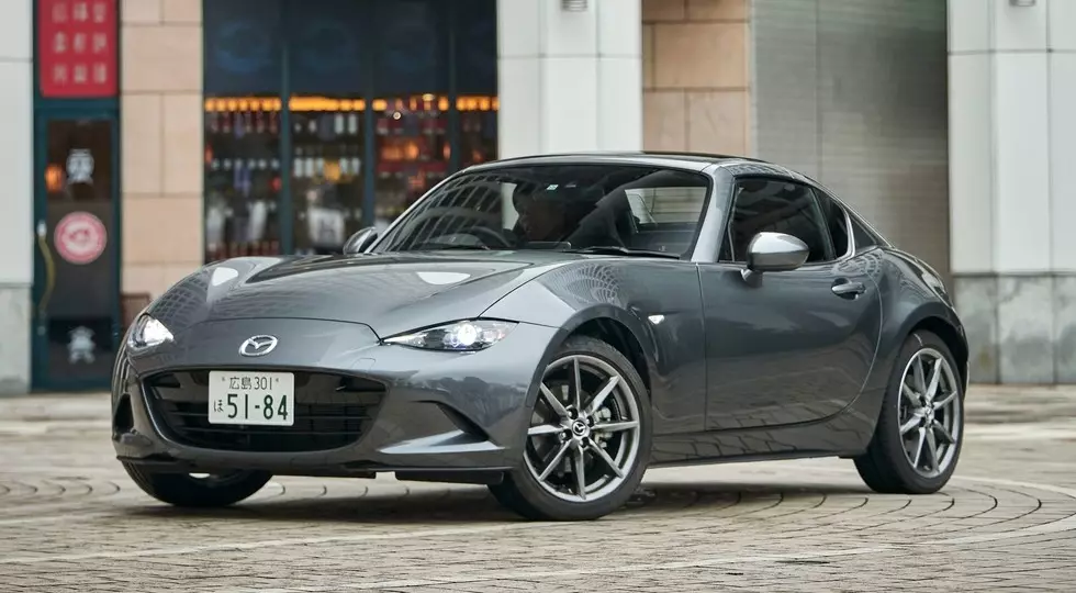 Mazda MX-5: n uuden version kysyntä osoittautui korkeammaksi kuin ennusteet 22376_1