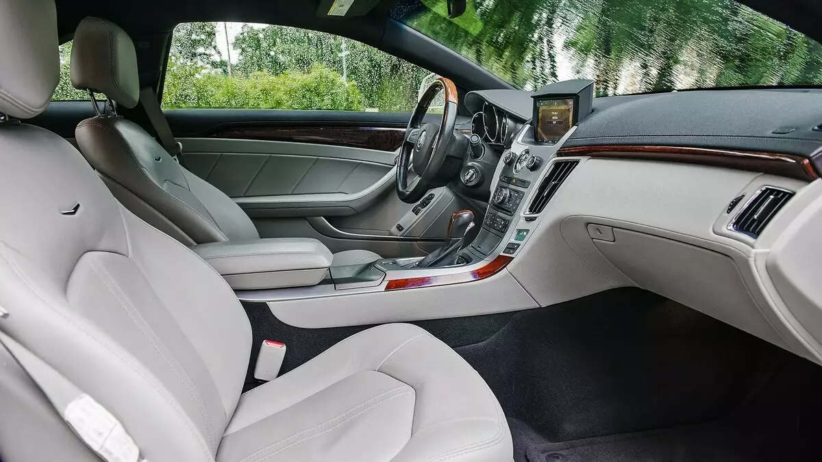 Untuk bingung dari jalan: pengalaman kepemilikan cadillac cts coupe 22398_11