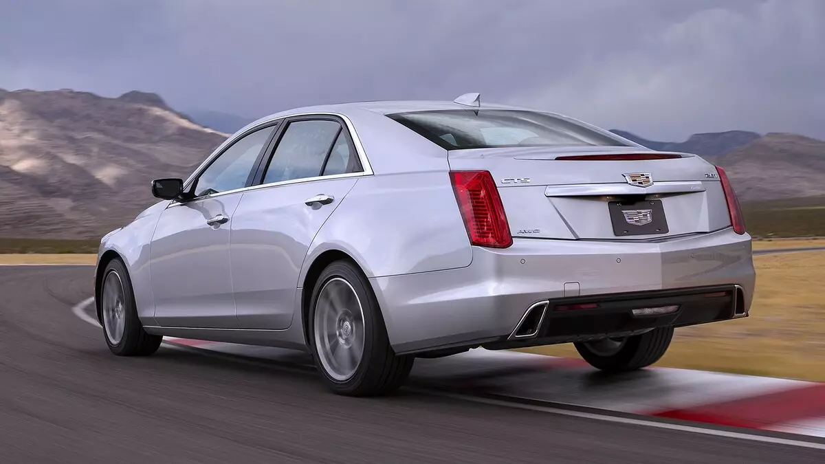 Cadillac Browned Aktualiséiert CTS a Russland 22401_2