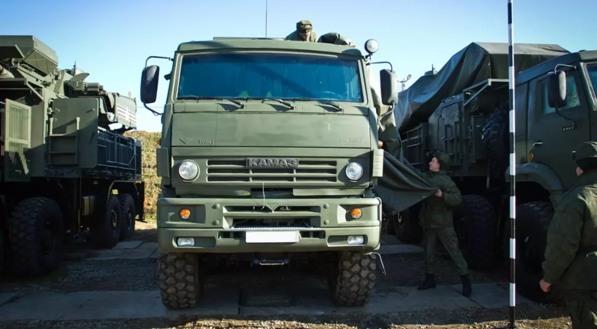 Test Drive KAMAZ-6560 Pancirr-C Sprink- ով. Զրահապատ գրասենյակ 22410_26