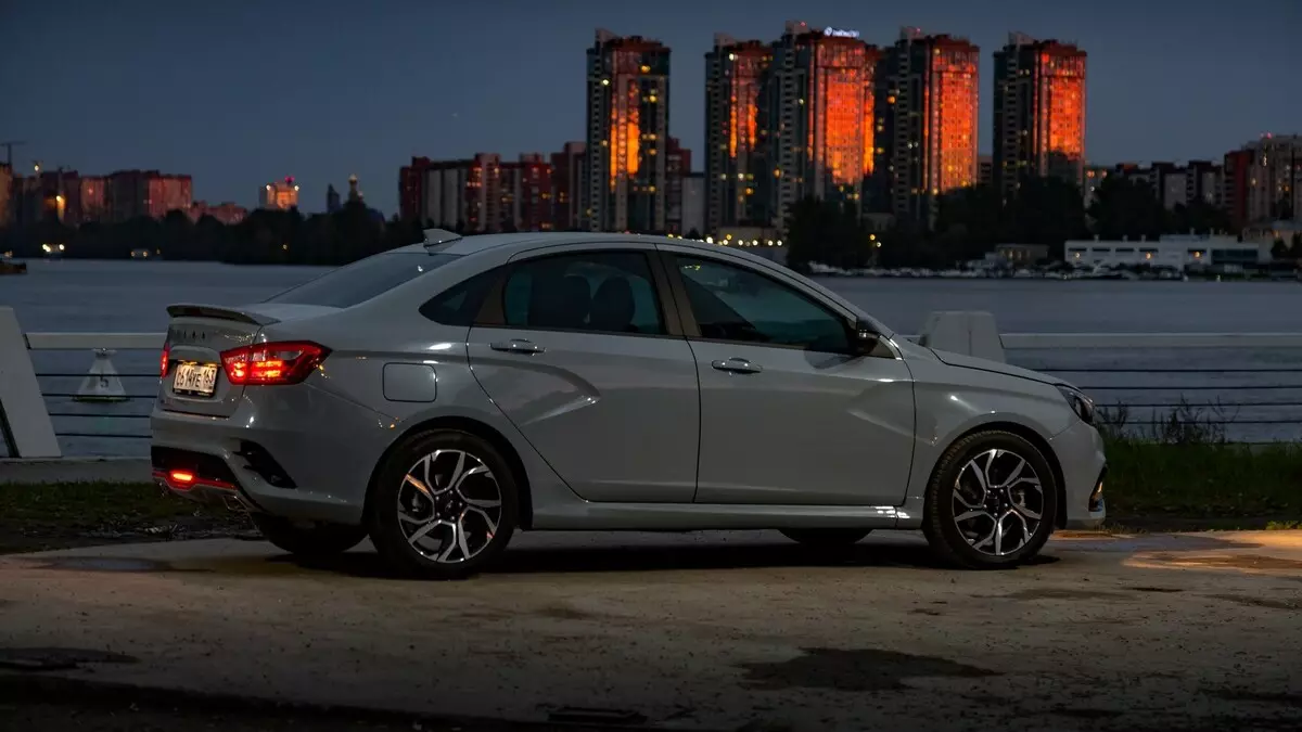 Lada_Vesta_Sport Grey Side