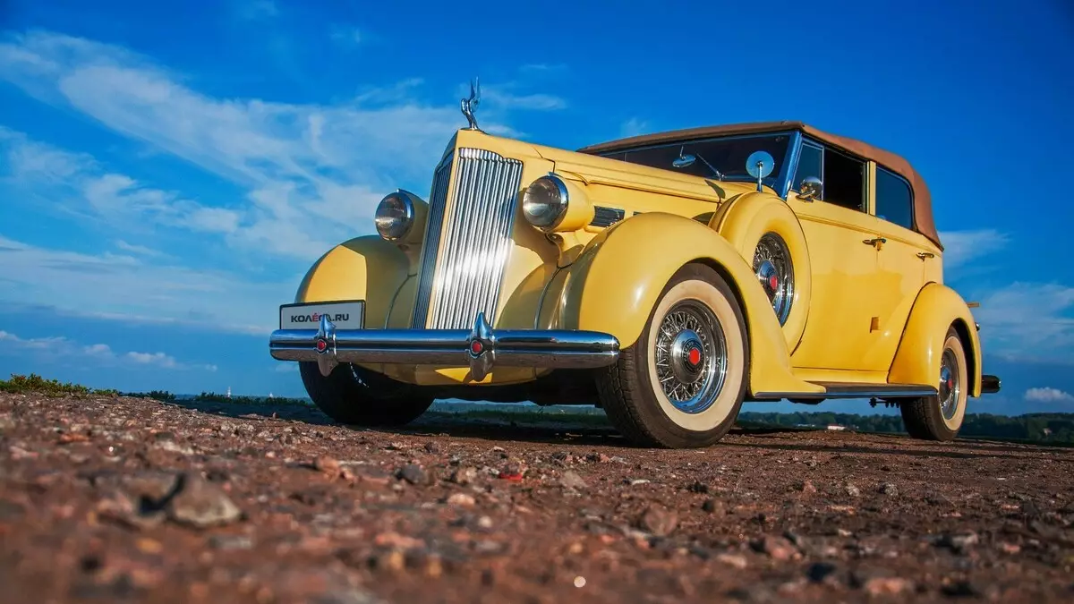 Packard aštuoni 1937 geltoni trys ketvirtadaliai (4)