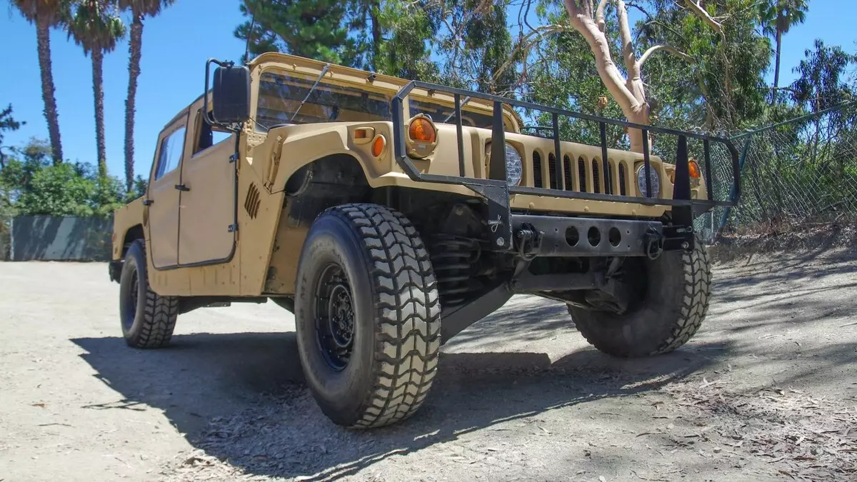 Hummer bin algemien hmmwv M998 foar