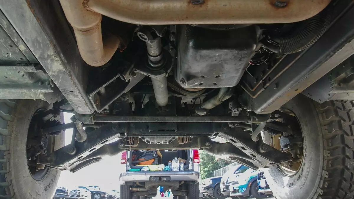 Hummer am General HMMWV M998 Suspension (7)