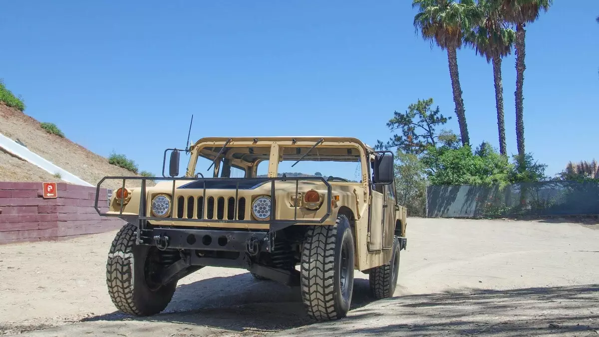 Hummer Am General Hmmwv M998 Front (3)