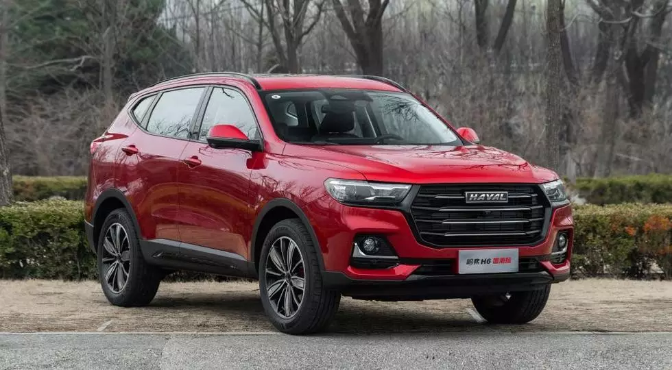 I-HAVAL H6 yangaphambilini yasinda ekutholeni okugcwele okugcwele futhi yadonsela phezulu esiphambanweni 