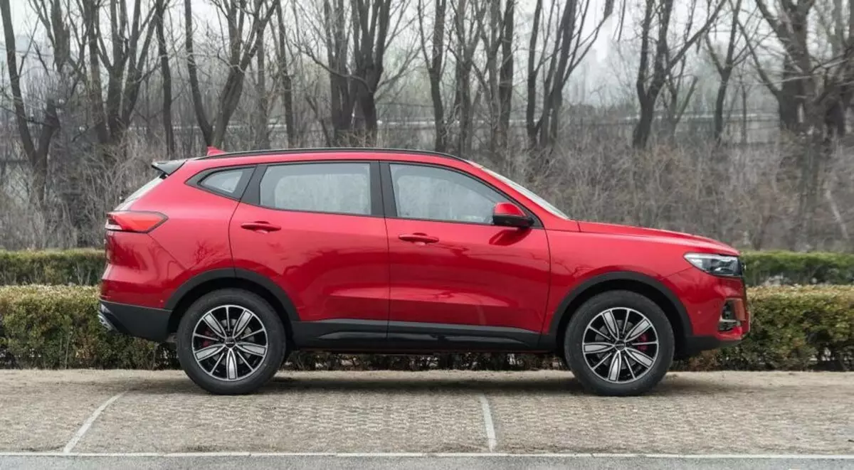 Iepriekšējais Haval H6 izdzīvoja pilntiesīgu restyling un izvilka līdz 