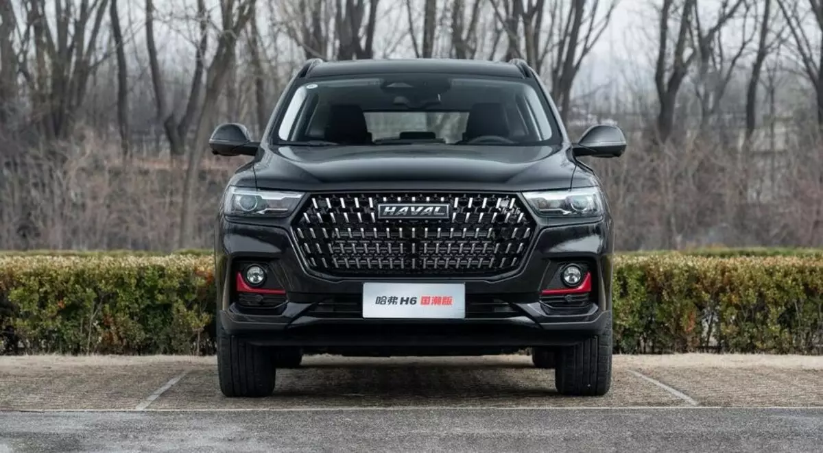 I-HAVAL H6 yangaphambilini yasinda ekutholeni okugcwele okugcwele futhi yadonsela phezulu esiphambanweni 