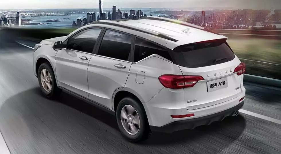 Жаңартылған HAVAL M6 кроссовер: Суреттің өзгеруі және тазартылған салон 22432_8