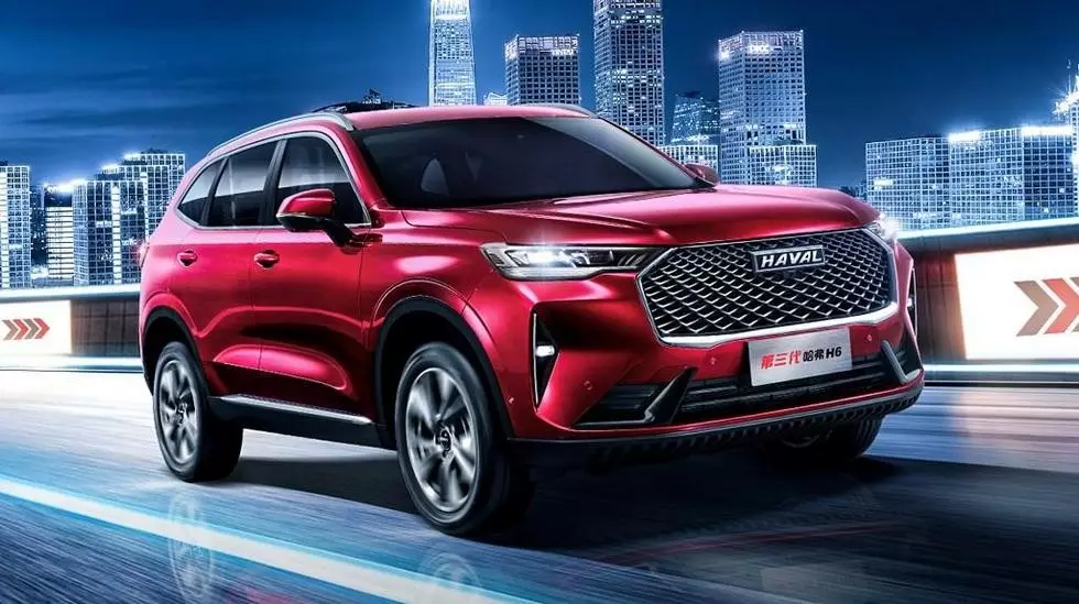 Haval H6 med ændring af generationer har ændret sig dramatisk inde og blev rigere 22439_5