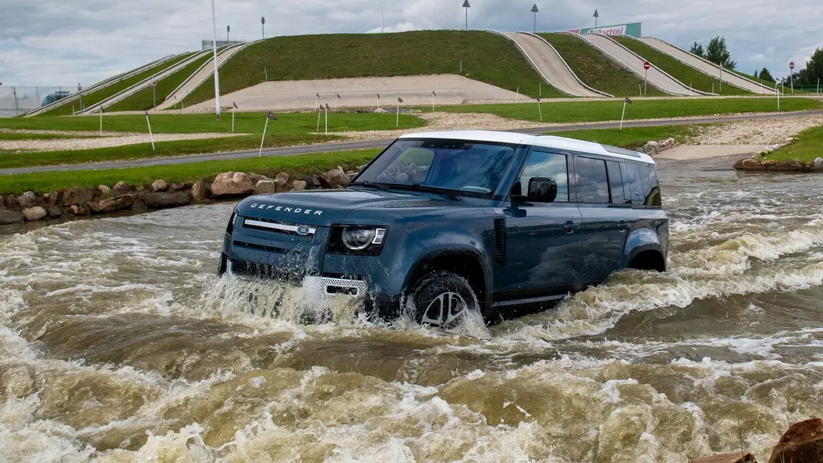 Тэст-драйв новага Land Rover Defender на палігоне 22464_31