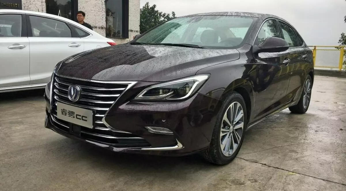 Changan er að undirbúa að hefja Raeton CC Sedan 22650_2